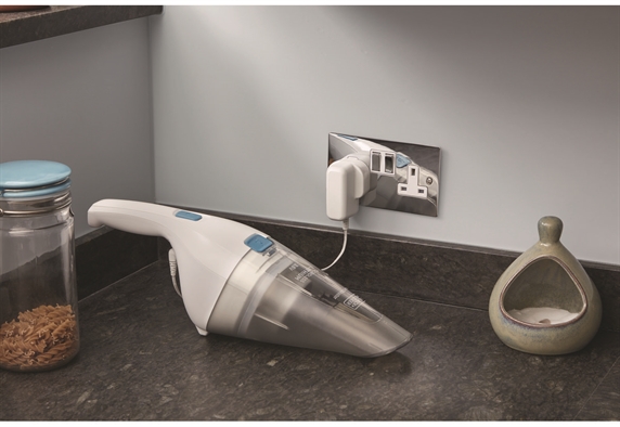 ΣΚΟΥΠΑΚΙ ΧΕΙΡΟΣ BLACK&DECKER NVC115JL-QW | Praktiker